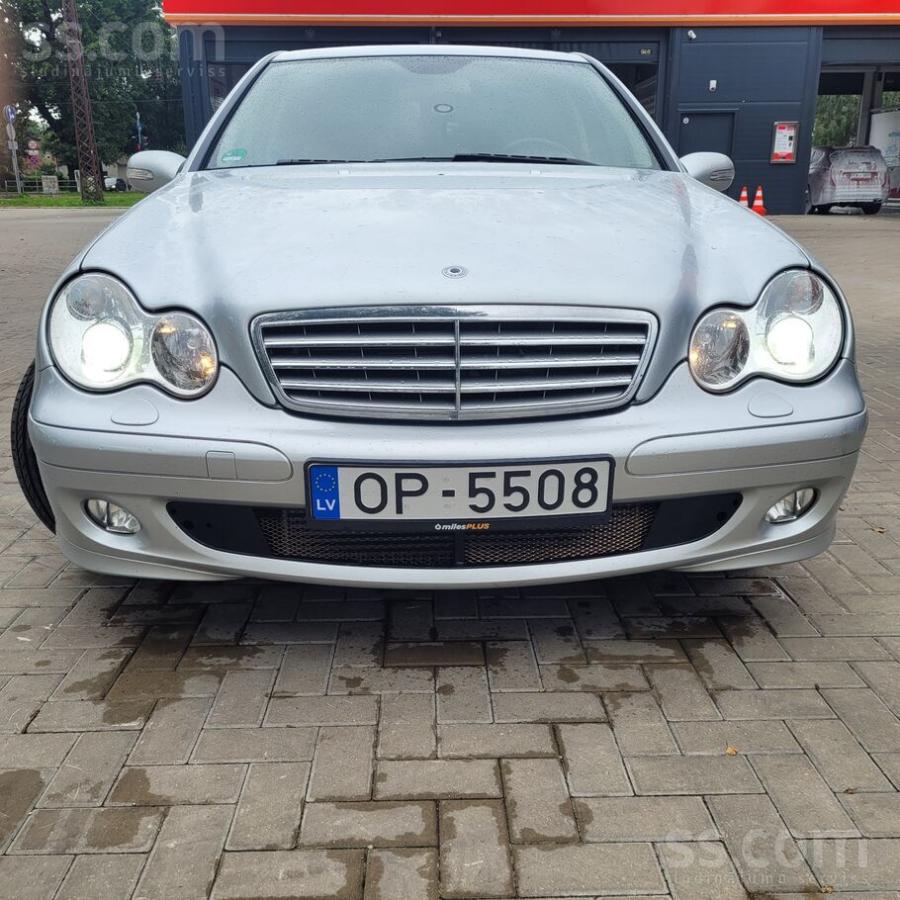 Pelēks Mercedes-Benz c-220 2005 Rīga, ar dzinēja tilpumu 2.20 L un nobraukumu 186 tūkst. km par 4300 €, foto 3 vietnē AUTOMOTO.COM.LV
