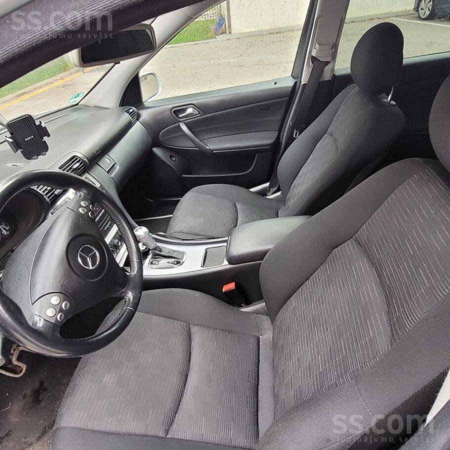 Pelēks Mercedes-Benz c-220 2005 Rīga, ar dzinēja tilpumu 2.20 L un nobraukumu 186 tūkst. km par 4300 €, foto 7 vietnē AUTOMOTO.COM.LV