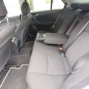 Pelēks Mercedes-Benz c-220 2005 Rīga, ar dzinēja tilpumu 2.20 L un nobraukumu 186 tūkst. km par 4300 €, foto 8 vietnē AUTOMOTO.COM.LV