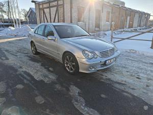 Pelēks Mercedes-Benz c-220 2006 Ukmergė, ar dzinēja tilpumu 2.20 L un nobraukumu 273 tūkst. km par 1250 €, foto  vietnē AUTOMOTO.COM.LV