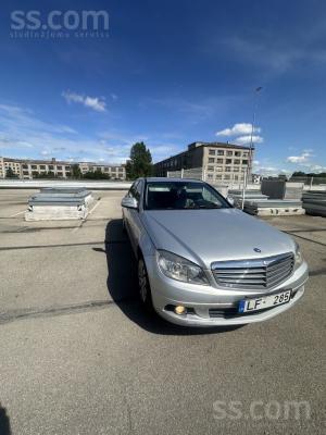 Grey Mercedes-Benz c-220 2006 in Riga, with an engine capacity of 2.20 L and mileage of 365 thousand km for 4000 €, photo 3 on AUTOMOTO.COM.LV