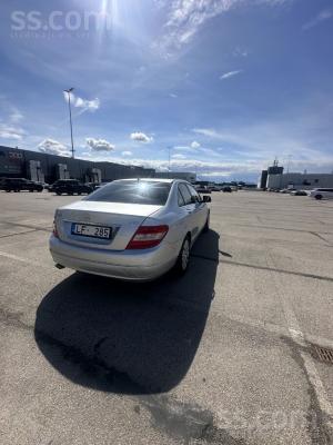 Grey Mercedes-Benz c-220 2006 in Riga, with an engine capacity of 2.20 L and mileage of 365 thousand km for 4000 €, photo 7 on AUTOMOTO.COM.LV