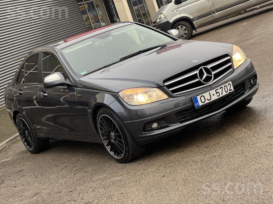 Grey Mercedes-Benz c-220 2007 in Jekabpils, with an engine capacity of 2.20 L and mileage of 295 thousand km for 5999 €, photo 3 on AUTOMOTO.COM.LV