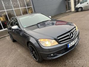 Grey Mercedes-Benz c-220 2007 in Jekabpils, with an engine capacity of 2.20 L and mileage of 295 thousand km for 5999 €, photo 6 on AUTOMOTO.COM.LV