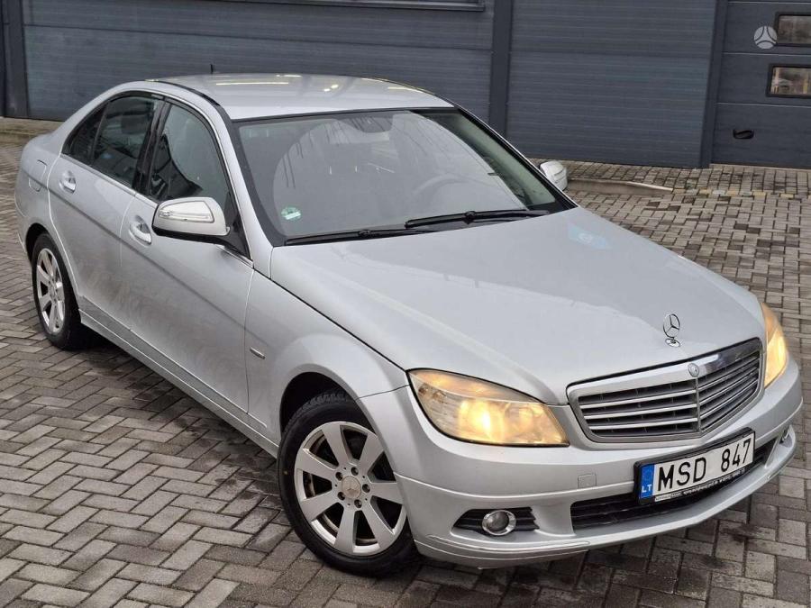 Grey Mercedes-Benz c-220 2007 in Silute, with an engine capacity of 2.20 L and mileage of 309 thousand km for 2650 €, photo 1 on AUTOMOTO.COM.LV