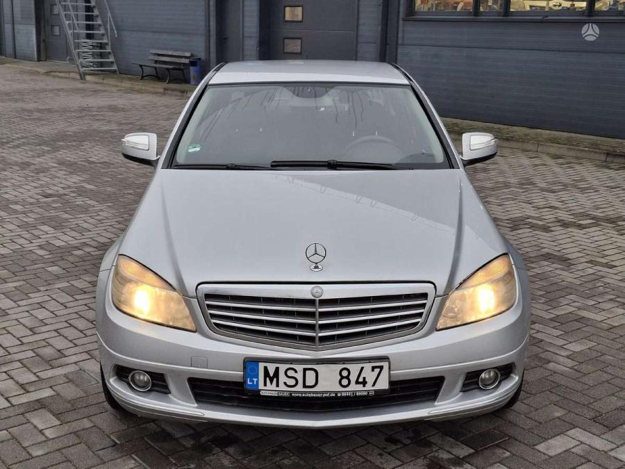 Grey Mercedes-Benz c-220 2007 in Silute, with an engine capacity of 2.20 L and mileage of 309 thousand km for 2650 €, photo 5 on AUTOMOTO.COM.LV