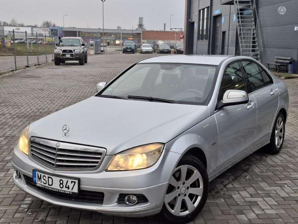 Grey Mercedes-Benz c-220 2007 in Silute, with an engine capacity of 2.20 L and mileage of 309 thousand km for 2650 €, photo 2 on AUTOMOTO.COM.LV