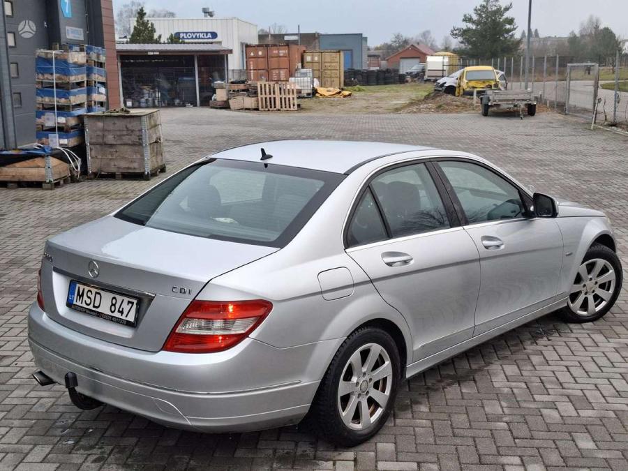 Pelēks Mercedes-Benz c-220 2007 Šilutė, ar dzinēja tilpumu 2.20 L un nobraukumu 309 tūkst. km par 2650 €, foto 4 vietnē AUTOMOTO.COM.LV
