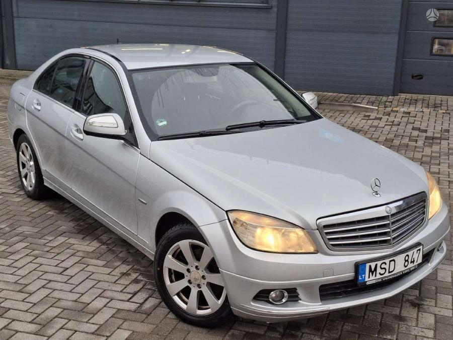 Pelēks Mercedes-Benz c-220 2007 Šilutė, ar dzinēja tilpumu 2.20 L un nobraukumu 309 tūkst. km par 2650 €, foto 10 vietnē AUTOMOTO.COM.LV