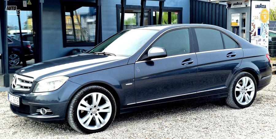 Grey Mercedes-Benz c-220 2007 in Kretinga, with an engine capacity of 2.20 L and mileage of 205 thousand km for 5199 €, photo 8 on AUTOMOTO.COM.LV