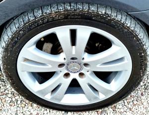 Grey Mercedes-Benz c-220 2007 in Kretinga, with an engine capacity of 2.20 L and mileage of 205 thousand km for 5199 €, photo 15 on AUTOMOTO.COM.LV
