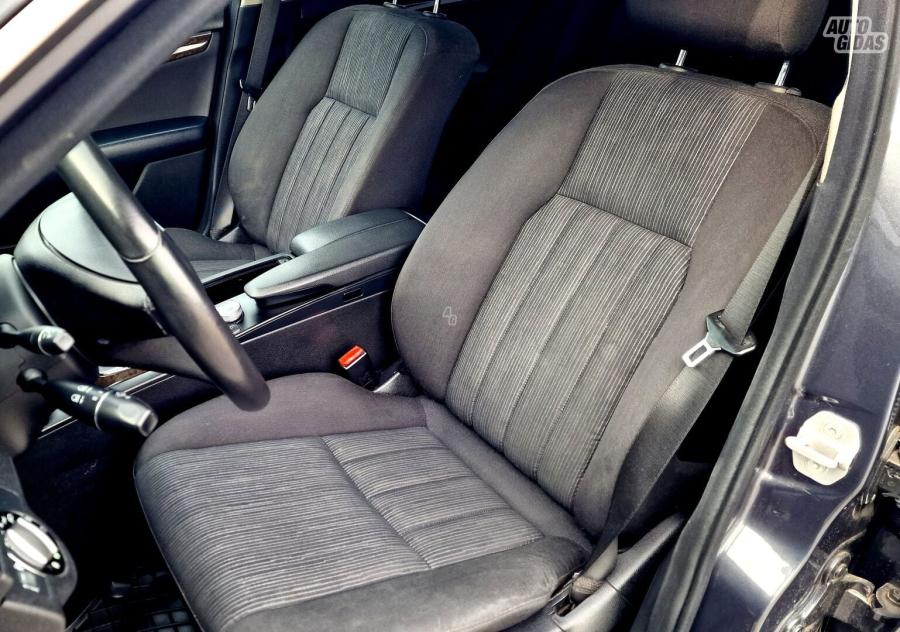 Grey Mercedes-Benz c-220 2007 in Kretinga, with an engine capacity of 2.20 L and mileage of 205 thousand km for 5199 €, photo 20 on AUTOMOTO.COM.LV