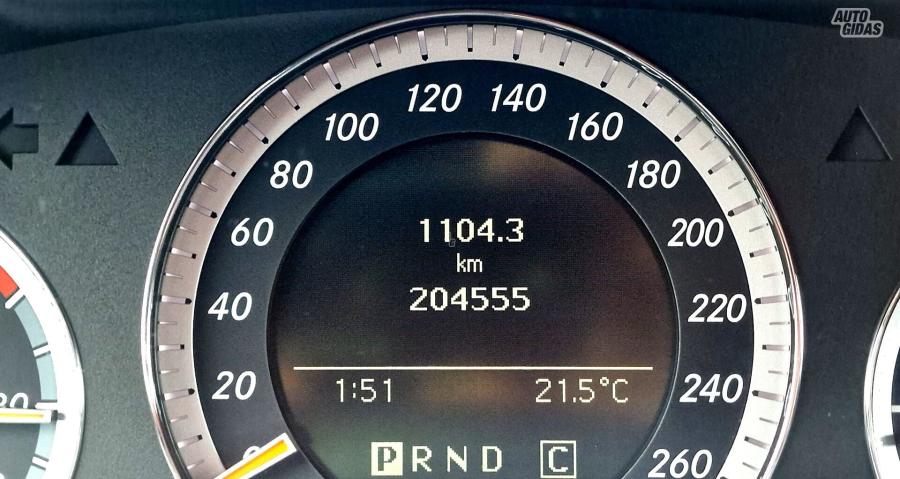 Grey Mercedes-Benz c-220 2007 in Kretinga, with an engine capacity of 2.20 L and mileage of 205 thousand km for 5199 €, photo 29 on AUTOMOTO.COM.LV