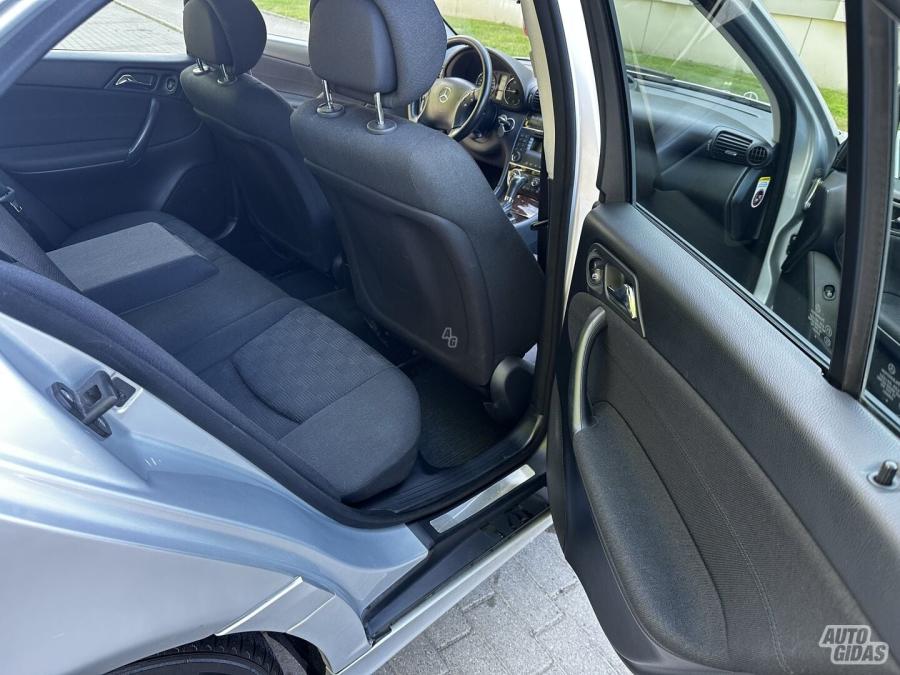 Pelēks Mercedes-Benz c-220 2007 Klaipėda, ar dzinēja tilpumu 2.20 L un nobraukumu 307 tūkst. km par 2700 €, foto 13 vietnē AUTOMOTO.COM.LV