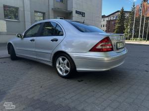 Grey Mercedes-Benz c-220 2007 in Klaipeda, with an engine capacity of 2.20 L and mileage of 307 thousand km for 2700 €, photo 9 on AUTOMOTO.COM.LV