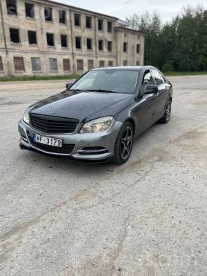 Grey Mercedes-Benz c-220 2007 in Jekabpils, with an engine capacity of 2.20 L and mileage of 380 thousand km for 1900 €, photo 3 on AUTOMOTO.COM.LV