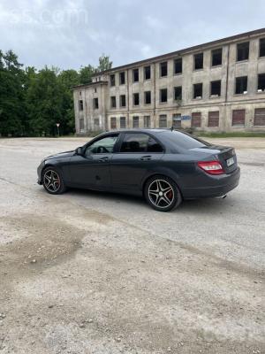 Grey Mercedes-Benz c-220 2007 in Jekabpils, with an engine capacity of 2.20 L and mileage of 380 thousand km for 1900 €, photo 5 on AUTOMOTO.COM.LV