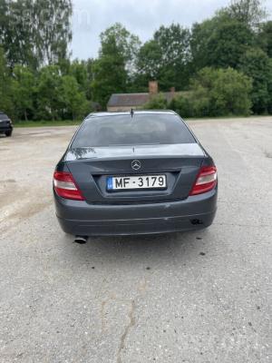 Grey Mercedes-Benz c-220 2007 in Jekabpils, with an engine capacity of 2.20 L and mileage of 380 thousand km for 1900 €, photo 6 on AUTOMOTO.COM.LV