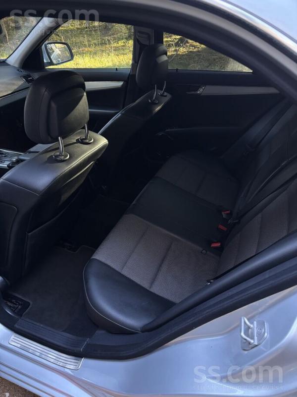 Pelēks Mercedes-Benz c-220 2007 Valmiera, ar dzinēja tilpumu 2.20 L un nobraukumu 354 tūkst. km par 4750 €, foto 10 vietnē AUTOMOTO.COM.LV