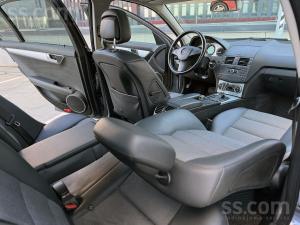 Pelēks Mercedes-Benz c-220 2007 Rīga, ar dzinēja tilpumu 2.10 L un nobraukumu 0 tūkst. km par 3250 €, foto 10 vietnē AUTOMOTO.COM.LV