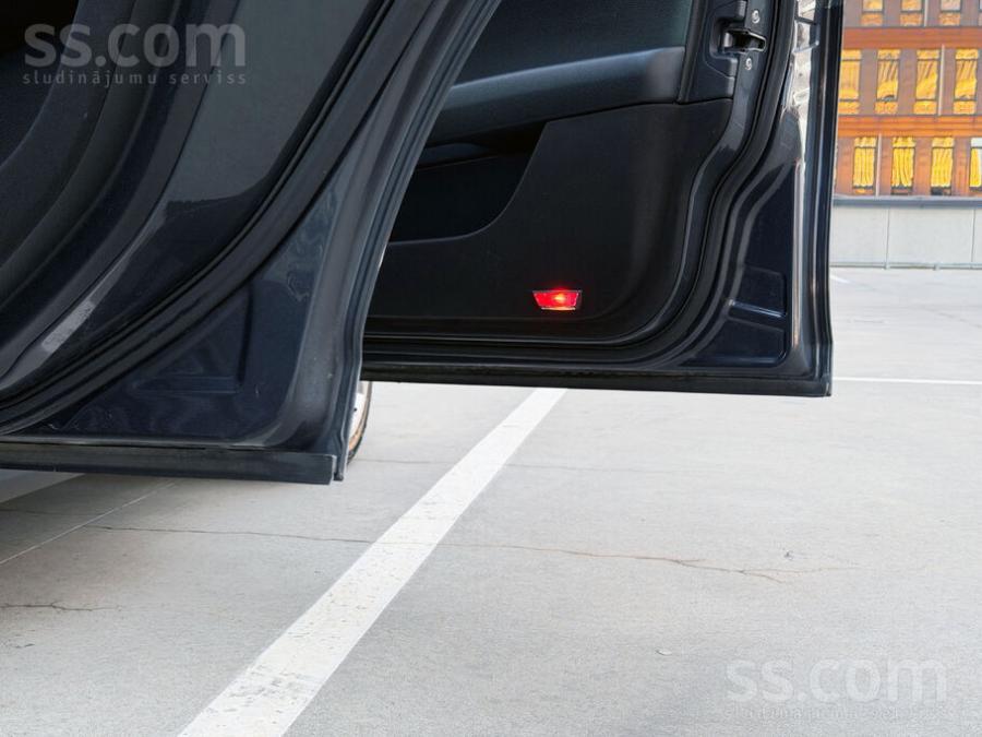 Pelēks Mercedes-Benz c-220 2007 Rīga, ar dzinēja tilpumu 2.10 L un nobraukumu 0 tūkst. km par 3250 €, foto 21 vietnē AUTOMOTO.COM.LV