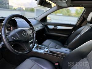 Pelēks Mercedes-Benz c-220 2007 Rīga, ar dzinēja tilpumu 2.10 L un nobraukumu 0 tūkst. km par 3250 €, foto 23 vietnē AUTOMOTO.COM.LV