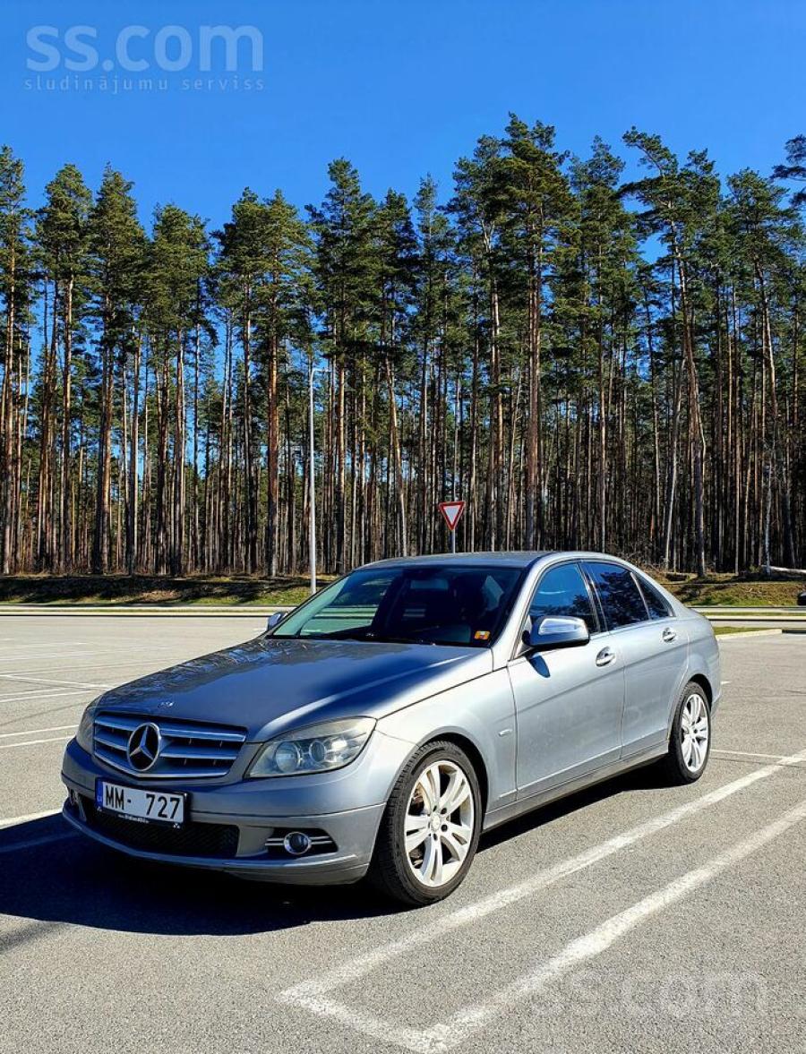 Pelēks Mercedes-Benz c-220 2007 Rīga, ar dzinēja tilpumu 2.20 L un nobraukumu 371 tūkst. km par 3600 €, foto 1 vietnē AUTOMOTO.COM.LV