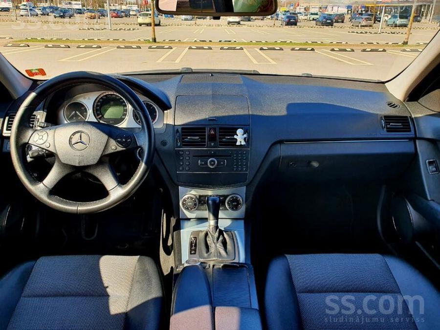 Pelēks Mercedes-Benz c-220 2007 Rīga, ar dzinēja tilpumu 2.20 L un nobraukumu 371 tūkst. km par 3600 €, foto 6 vietnē AUTOMOTO.COM.LV
