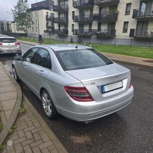 Grey Mercedes-Benz c-220 2007 in Vilnius, with an engine capacity of 2.15 L and mileage of 315 thousand km for 3000 €, photo 5 on AUTOMOTO.COM.LV