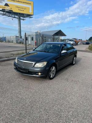 Pelēks Mercedes-Benz c-220 2007 Marijampole, ar dzinēja tilpumu 2.15 L un nobraukumu 330 tūkst. km par 2450 €, foto  vietnē AUTOMOTO.COM.LV