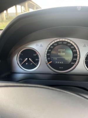 Pelēks Mercedes-Benz c-220 2007 Marijampole, ar dzinēja tilpumu 2.15 L un nobraukumu 330 tūkst. km par 2450 €, foto 7 vietnē AUTOMOTO.COM.LV