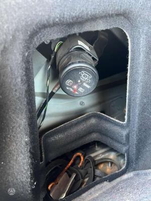 Pelēks Mercedes-Benz c-220 2007 Marijampole, ar dzinēja tilpumu 2.15 L un nobraukumu 330 tūkst. km par 2450 €, foto 13 vietnē AUTOMOTO.COM.LV