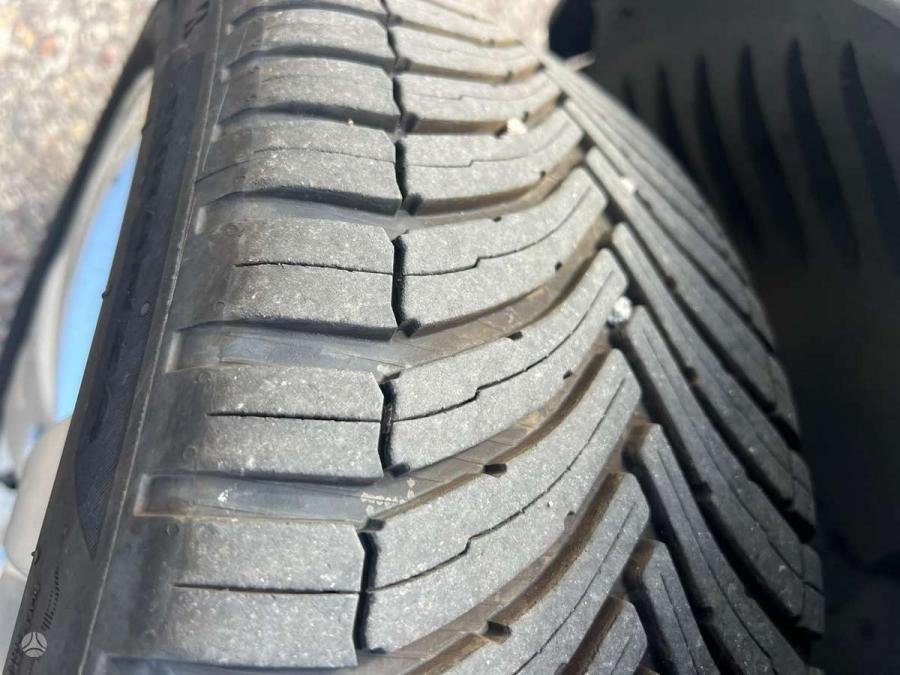 Pelēks Mercedes-Benz c-220 2007 Marijampole, ar dzinēja tilpumu 2.15 L un nobraukumu 330 tūkst. km par 2450 €, foto 16 vietnē AUTOMOTO.COM.LV