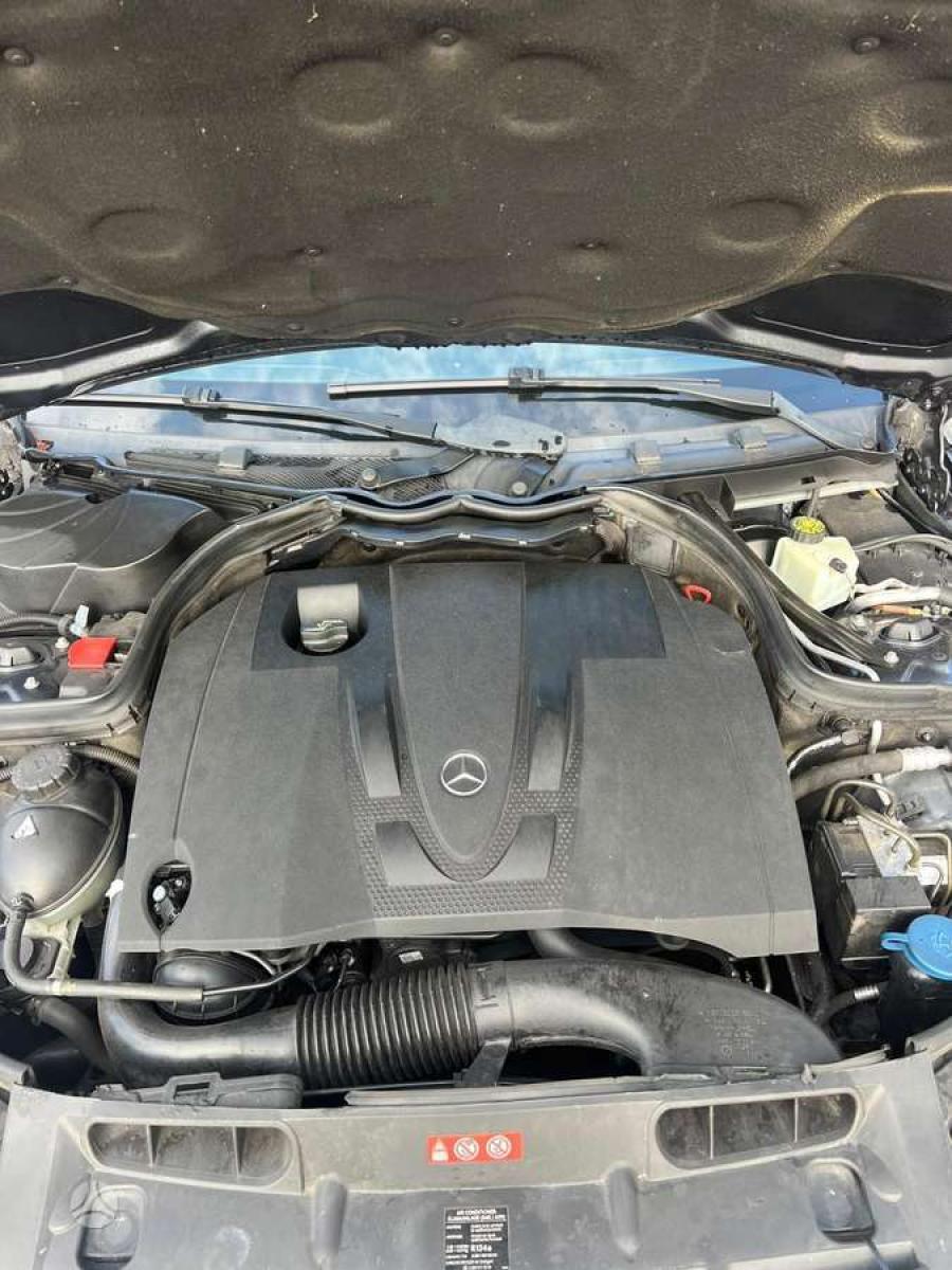 Pelēks Mercedes-Benz c-220 2007 Marijampole, ar dzinēja tilpumu 2.15 L un nobraukumu 330 tūkst. km par 2450 €, foto 17 vietnē AUTOMOTO.COM.LV
