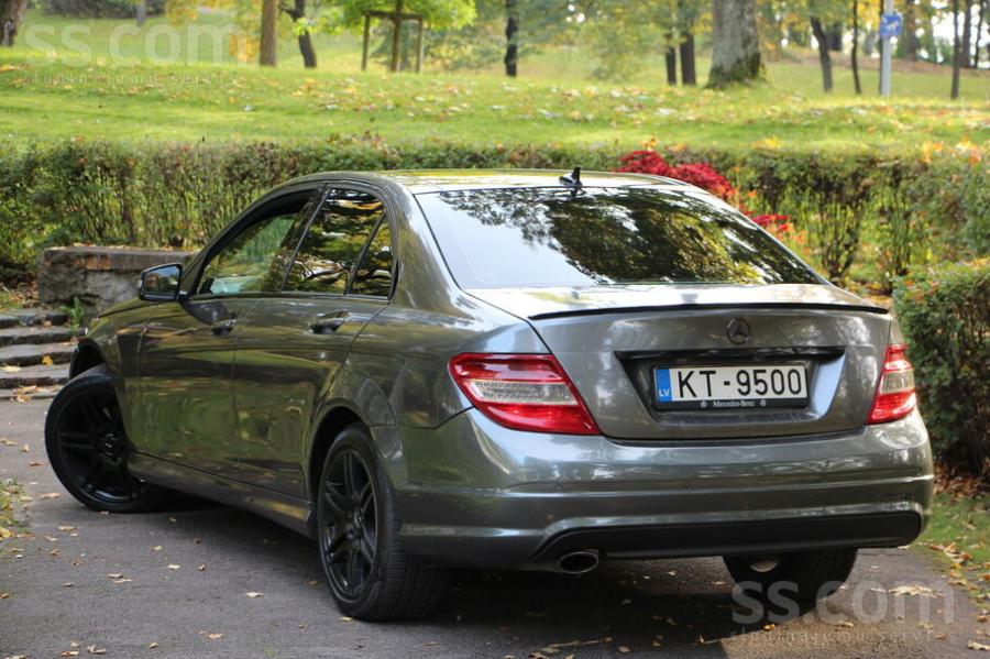 Grey Mercedes-Benz c-220 2007 in Riga, with an engine capacity of 2.20 L and mileage of 315 thousand km for 3950 €, photo 8 on AUTOMOTO.COM.LV
