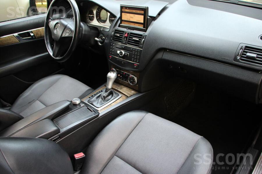 Grey Mercedes-Benz c-220 2007 in Riga, with an engine capacity of 2.20 L and mileage of 315 thousand km for 3950 €, photo 12 on AUTOMOTO.COM.LV