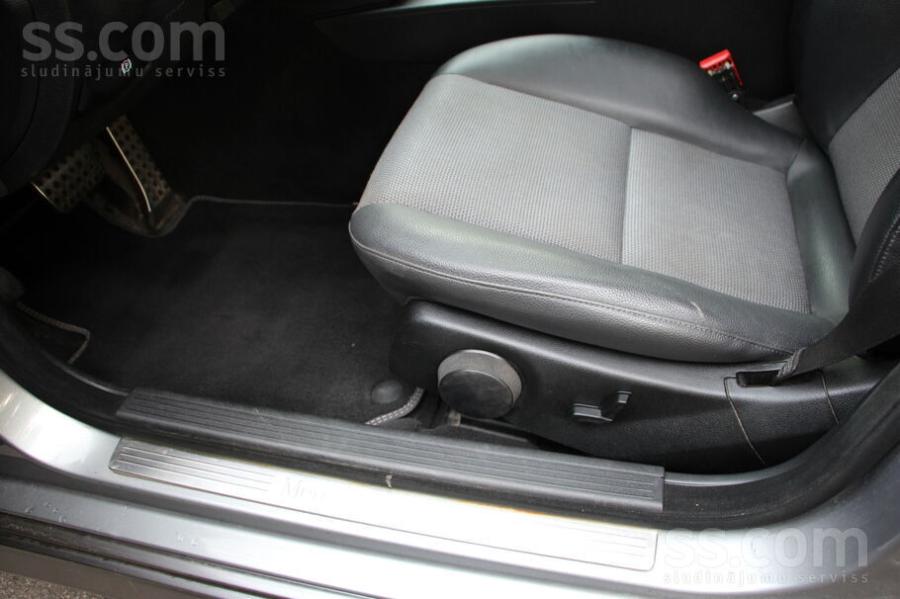 Grey Mercedes-Benz c-220 2007 in Riga, with an engine capacity of 2.20 L and mileage of 315 thousand km for 3950 €, photo 13 on AUTOMOTO.COM.LV