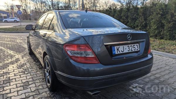 Pelēks Mercedes-Benz c-220 2008 Rīga, ar dzinēja tilpumu 2.20 L un nobraukumu 345 tūkst. km par 4400 €, foto 10 vietnē AUTOMOTO.COM.LV