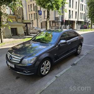 Grey Mercedes-Benz c-220 2008 in Riga, with an engine capacity of 2.20 L and mileage of 278 thousand km for 5600 €, photo 2 on AUTOMOTO.COM.LV