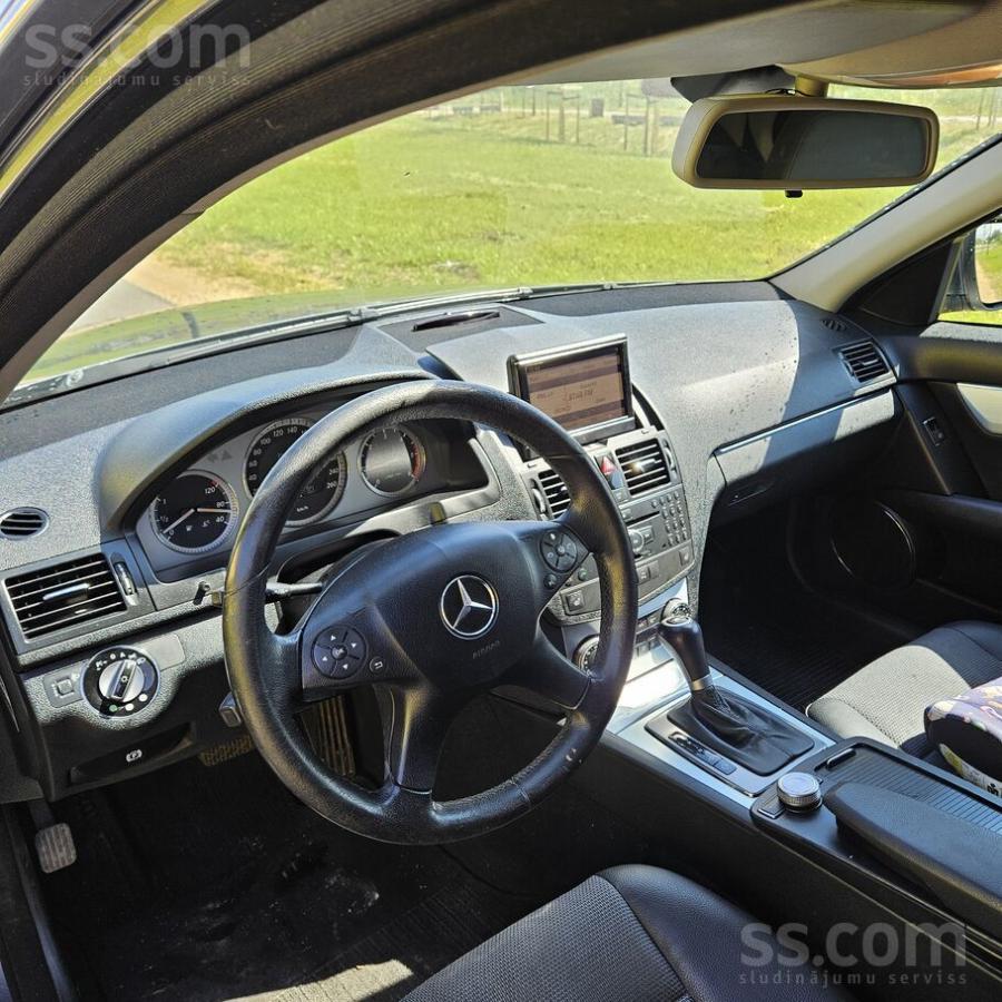 Grey Mercedes-Benz c-220 2008 in Riga, with an engine capacity of 2.20 L and mileage of 278 thousand km for 5600 €, photo 5 on AUTOMOTO.COM.LV