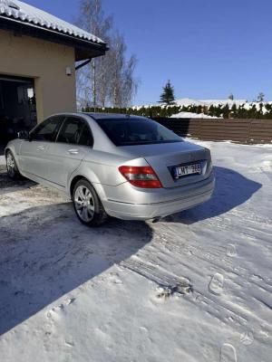 Grey Mercedes-Benz c-220 2008 in Plunge, with an engine capacity of 2.20 L and mileage of 205 thousand km for 4450 €, photo 4 on AUTOMOTO.COM.LV