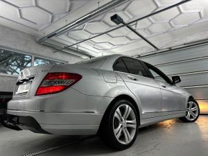 Pelēks Mercedes-Benz c-220 2008 Kauņa, ar dzinēja tilpumu 2.20 L un nobraukumu 389 tūkst. km par 5150 €, foto 3 vietnē AUTOMOTO.COM.LV