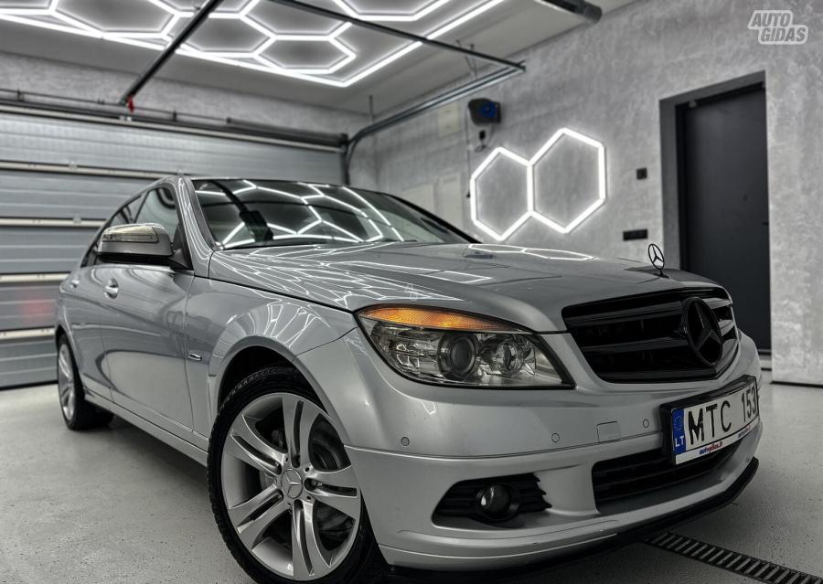 Pelēks Mercedes-Benz c-220 2008 Kauņa, ar dzinēja tilpumu 2.20 L un nobraukumu 389 tūkst. km par 5150 €, foto 11 vietnē AUTOMOTO.COM.LV