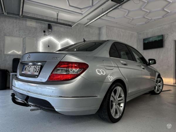 Grey Mercedes-Benz c-220 2008 in Kaunas, with an engine capacity of 2.15 L and mileage of 389 thousand km for 5150 €, photo 7 on AUTOMOTO.COM.LV