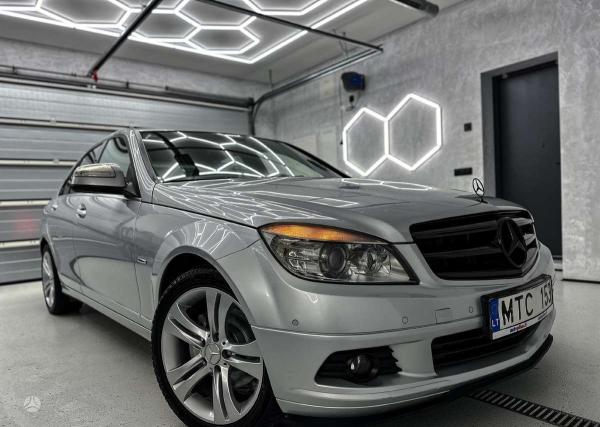 Pelēks Mercedes-Benz c-220 2008 Kauņa, ar dzinēja tilpumu 2.15 L un nobraukumu 389 tūkst. km par 5150 €, foto 10 vietnē AUTOMOTO.COM.LV