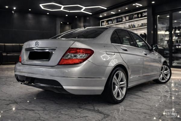 Pelēks Mercedes-Benz c-220 2008 Kauņa, ar dzinēja tilpumu 2.20 L un nobraukumu 382 tūkst. km par 5250 €, foto 4 vietnē AUTOMOTO.COM.LV