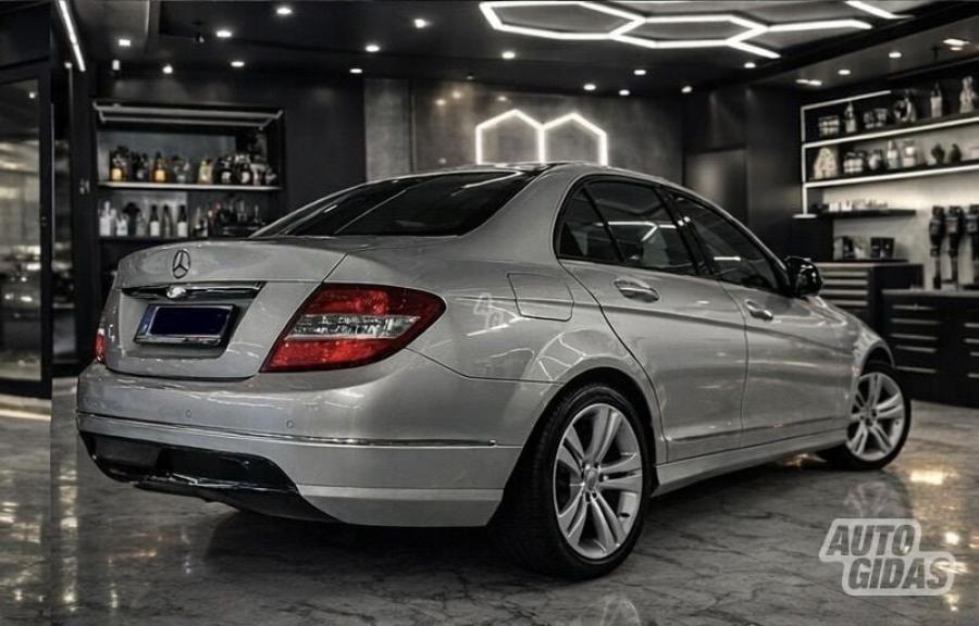 Pelēks Mercedes-Benz c-220 2008 Kauņa, ar dzinēja tilpumu 2.20 L un nobraukumu 382 tūkst. km par 5250 €, foto 9 vietnē AUTOMOTO.COM.LV