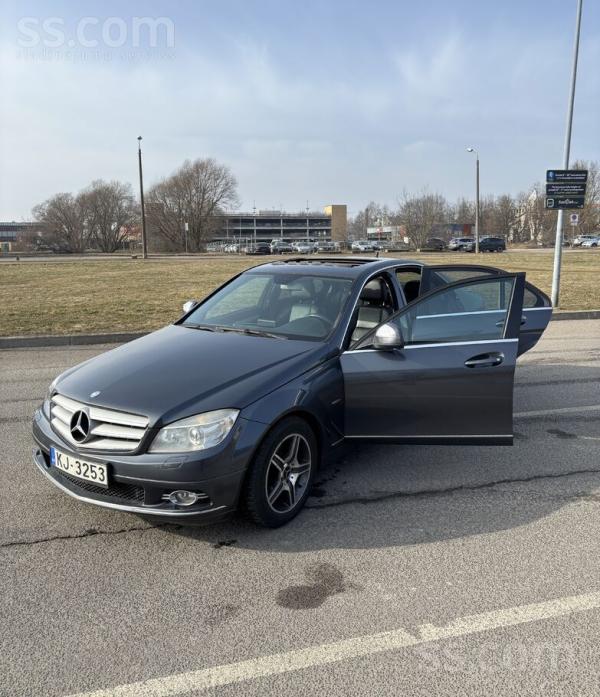 Pelēks Mercedes-Benz c-220 2008 Rīga, ar dzinēja tilpumu 2.20 L un nobraukumu 359 tūkst. km par 5550 €, foto 1 vietnē AUTOMOTO.COM.LV
