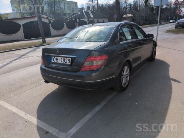 Grey Mercedes-Benz c-220 2008 in Riga, with an engine capacity of 2.20 L and mileage of 335 thousand km for 4450 €, photo 3 on AUTOMOTO.COM.LV