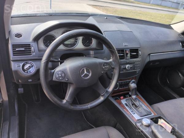 Grey Mercedes-Benz c-220 2008 in Riga, with an engine capacity of 2.20 L and mileage of 335 thousand km for 4450 €, photo 8 on AUTOMOTO.COM.LV